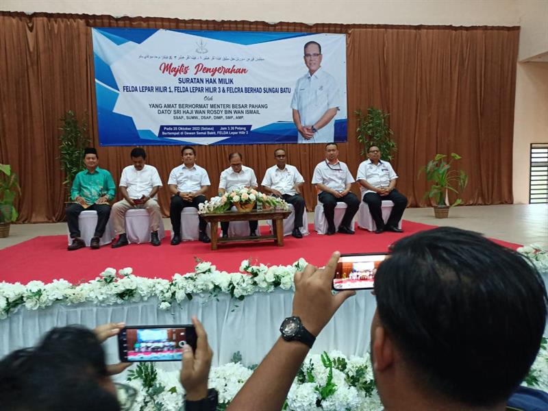 25 Oktober 2022 - Majlis Penyerahan Suratan Hak Milik Felda Lepar Hilir ... 25 Oktober 2022 - Majlis Penyerahan Suratan Hak Milik Felda Lepar Hilir ...